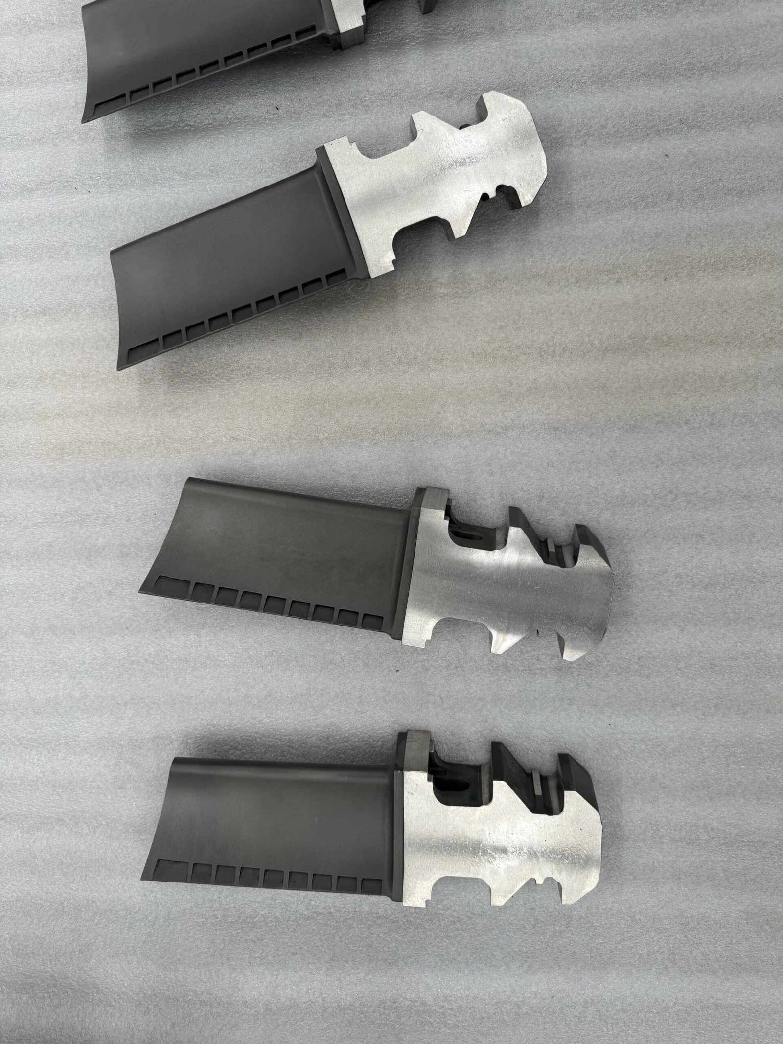 Blaze Company superalloy turbine blade casting process revealed ...